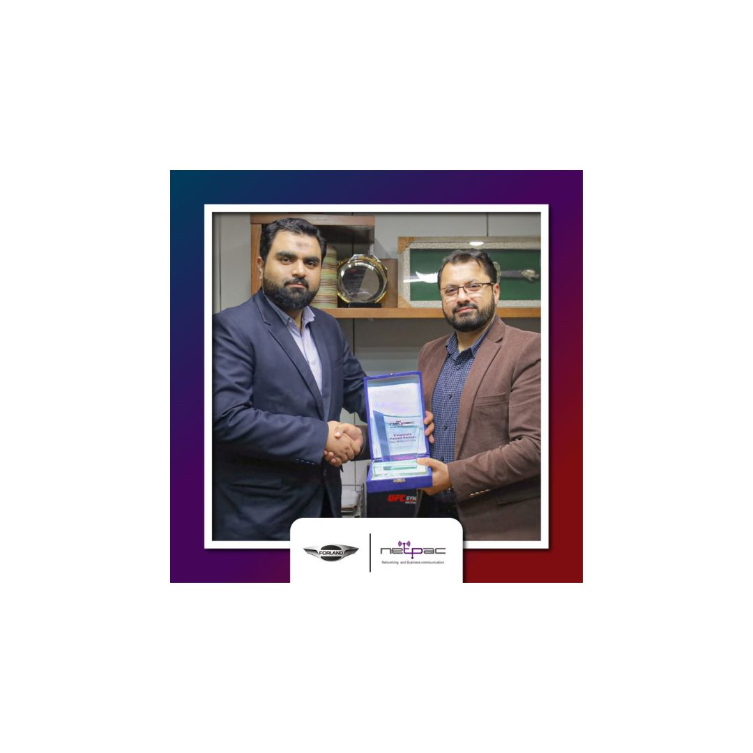 Presenting shield to our esteemed corporate client, Foton JW Auto Park ...